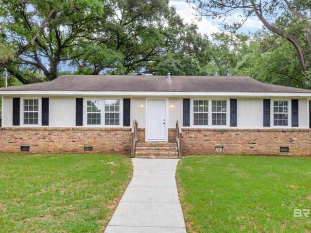 5015 Santos Dr W, Mobile, AL 36619