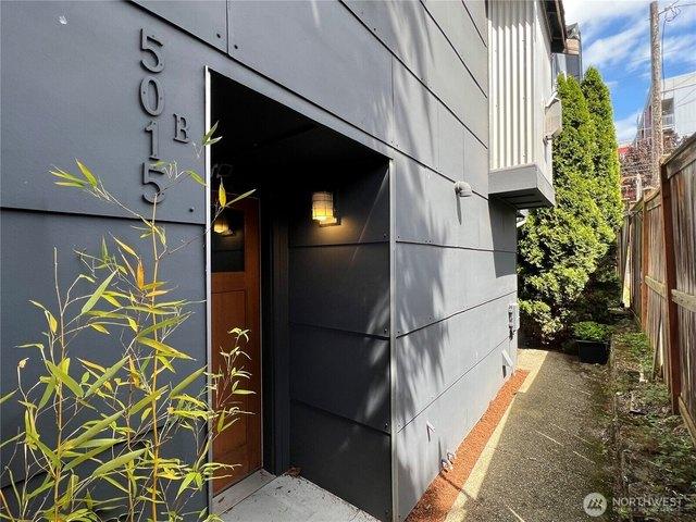 5015 37th Ave S Unit B, Seattle, WA 98118