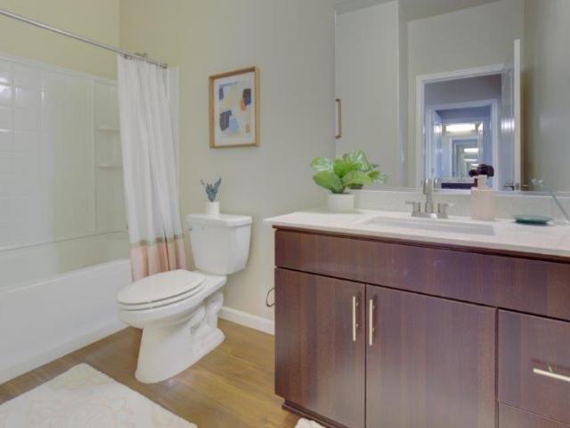5015BSV 2 Bedroom Apartment for Rent at 8072 N Millbrook Ave, Fresno, CA 93720 Woodward Park