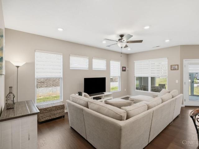 5016 North Castle Court