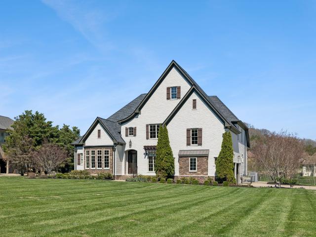 5016 Buds Farm Ln