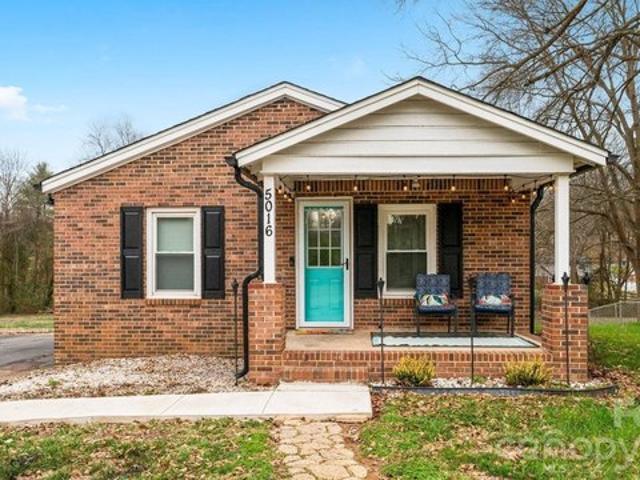 5016 Clearwater Lake Rd, Mount Holly, NC 28120