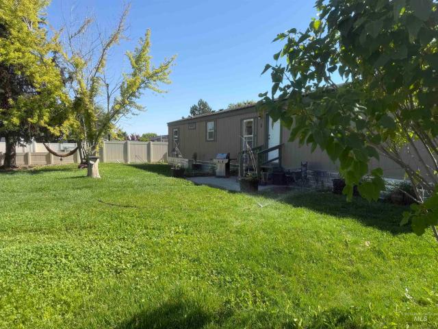 5016 E. Ustick 1