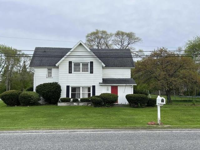 5016 Hess Rd, Saginaw, MI 48601