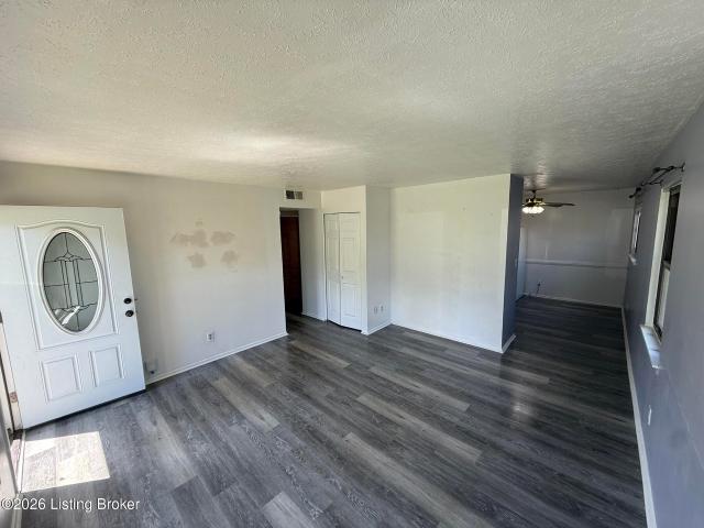 5016 Invicta Dr