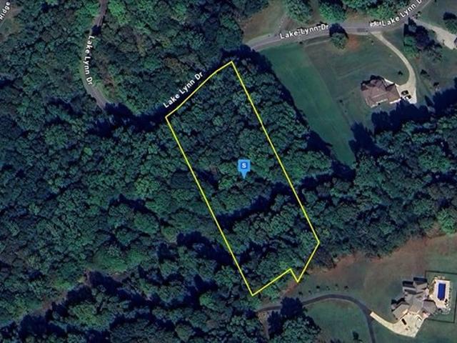 5016 Lake Lynn Dr, Morgantown, WV 26508