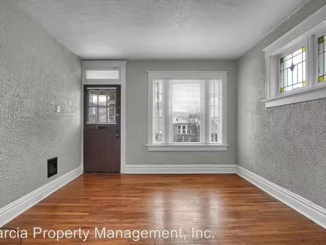 5016 Lindenwood Avenue 1F 5016 5018 Lindenwood Avenue