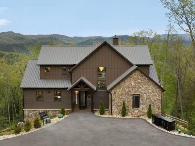 5016 Long Rifle Rd