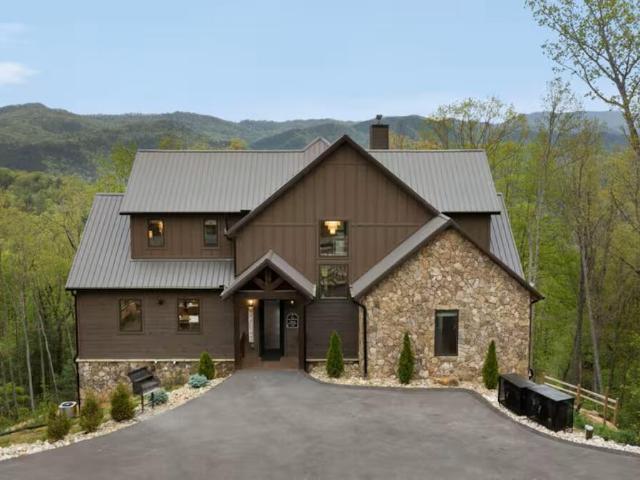 5016 Long Rifle Rd