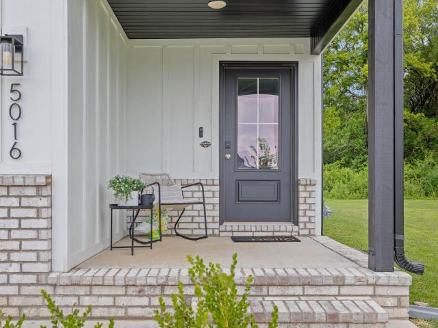 5016 W Noah Court