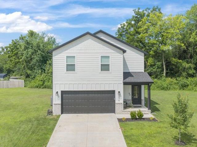 5016 W Noah Ct, Springfield, MO 65802