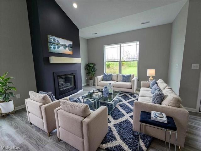 5017 Coventry Circle