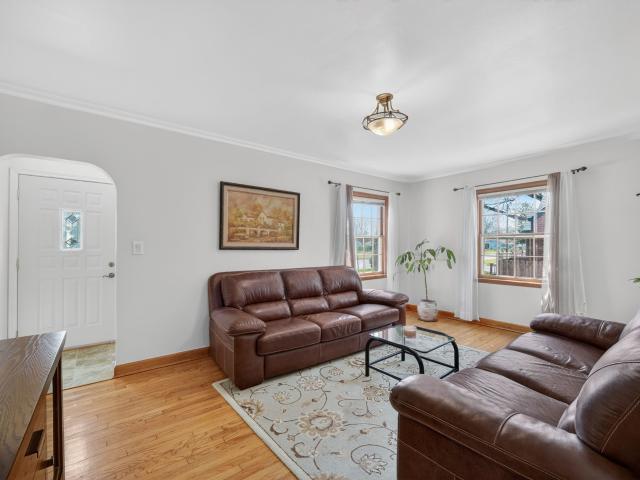 5017 Hickman Road