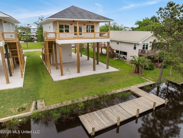 5017 Kansas St, Bay Saint Louis, MS 39520