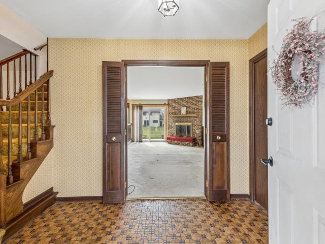 5017 Kenneth Drive