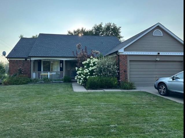 5017 Saffron Dr, Troy, MI 48085
