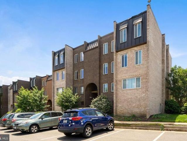 5017 7Th Road S 102, Arlington, VA