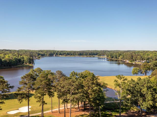 5018 Mockingbird Lane