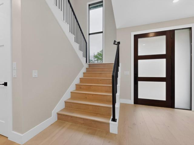 5018 Highland Ct