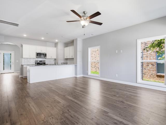 5018 Isabella Ln