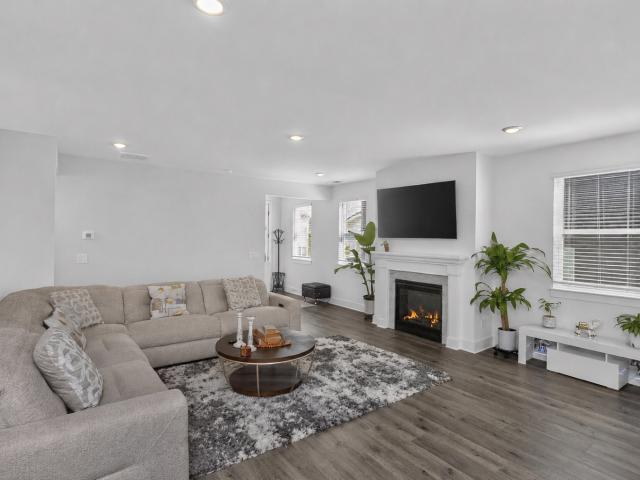 5018 Poplar Farms Dr