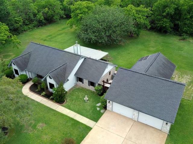 5018 Starboard Ln, Dickinson, TX 77539