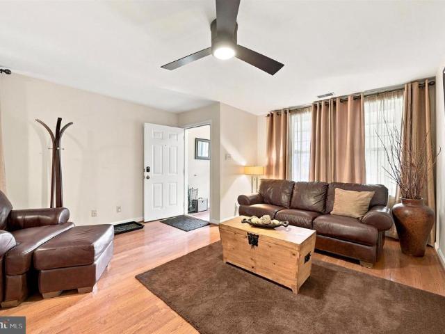 5018 Walnut Street