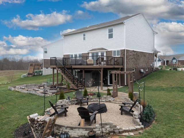5019 Pinebluff Ct, Burlington, KY 41005