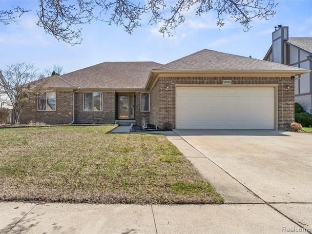 50108 Buccaneer Dr, Macomb Township, MI 48044
