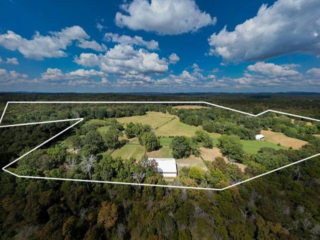 5010 John Lee Johnson Rd, Columbia, TN 38401