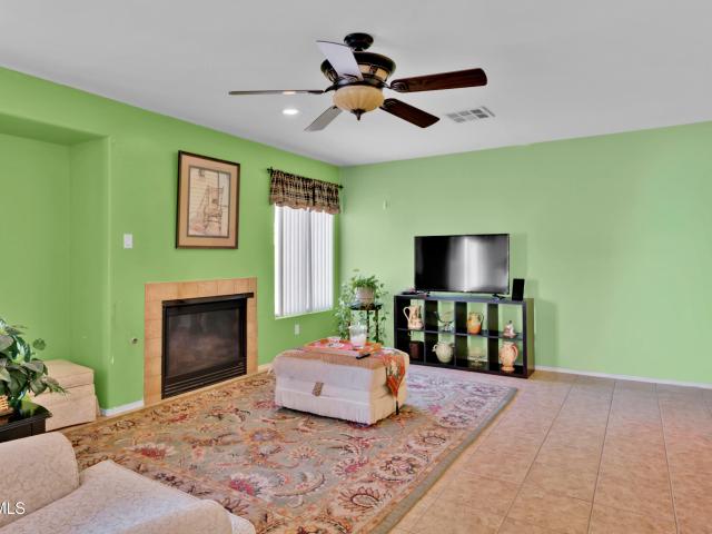 5010 W Gwen Street
