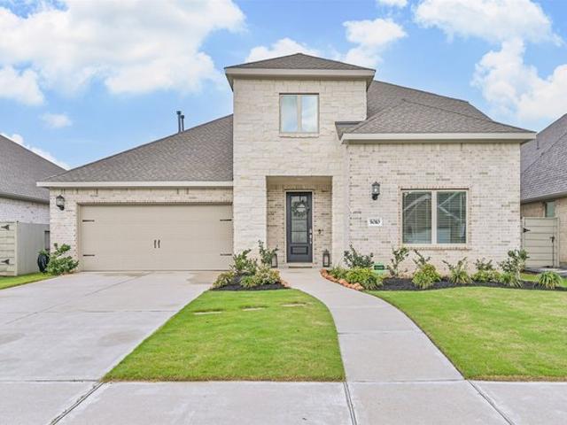 5010 Walnut Grove Ln, Manvel, TX 77578
