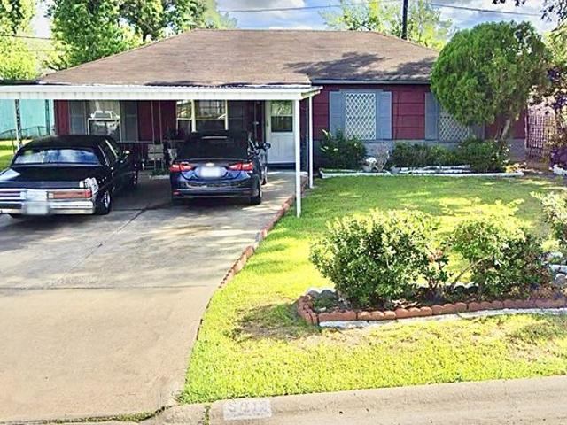 5011 Northridge Dr, Houston, TX 77033