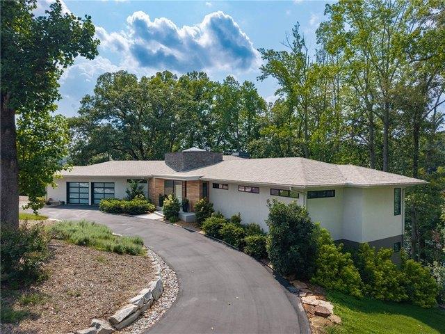 5011 Bridgeview Dr, Seneca, SC 29672