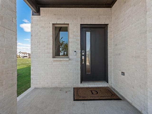 5011 Emerald Hill Drive