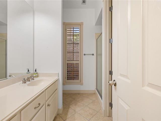 5011 Fairfield Ct, Bryan, TX 77802 | MLS #25009