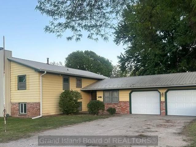 5011 Fort Kearney Rd, Grand Island, NE 68801
