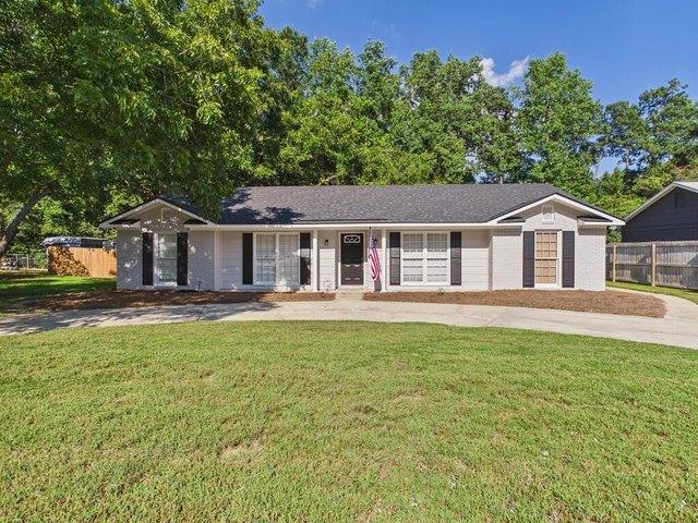 5011 Stonegate Dr, Columbus, GA 31909