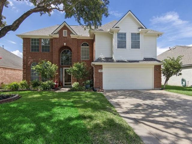 5011 Sienna Heights Ln, Pasadena, TX 77505