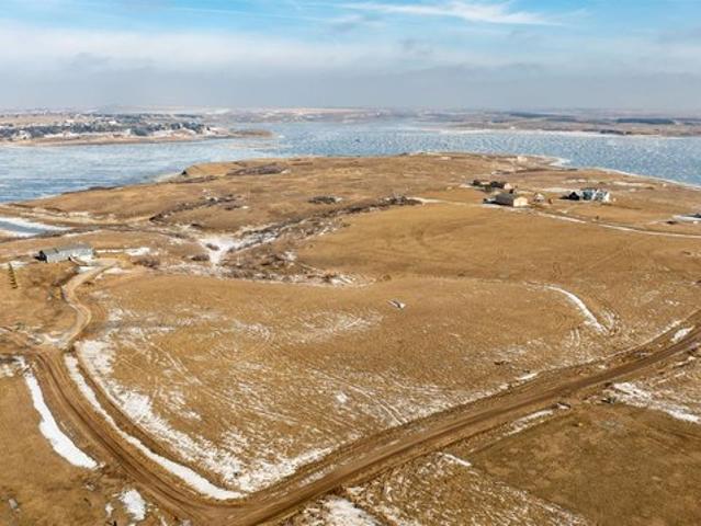 5011 12B St NW, Garrison, ND 58540
