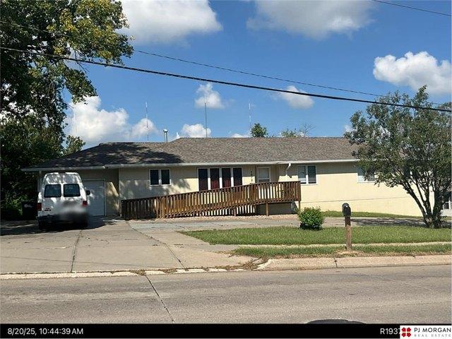 5012 N 60th St, Omaha, NE 68104