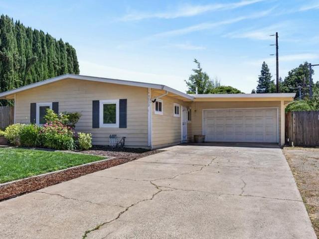 5012 Boyd Dr, Carmichael, CA 95608