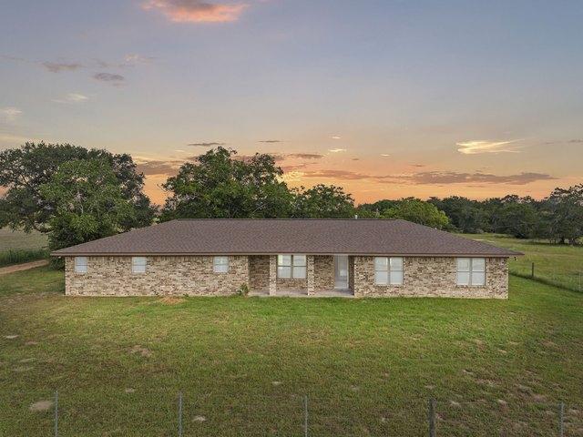 5012 FM 2314, Hallettsville, TX 77964