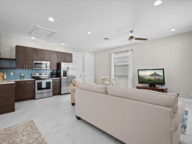 5013 Grandiflora Rd, Palm Beach Gardens, FL 33418 | MLS #B26001 | Compass