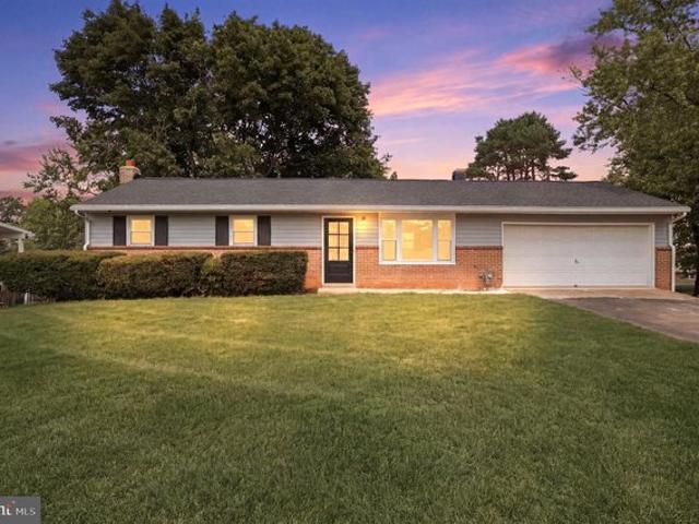 5013 Lenker St, Mechanicsburg, PA 17050