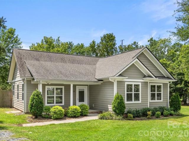 5013 Willow Run Dr, Monroe, NC 28110