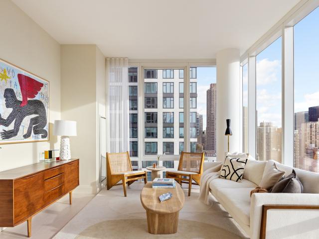 501 3RD Avenue 19B