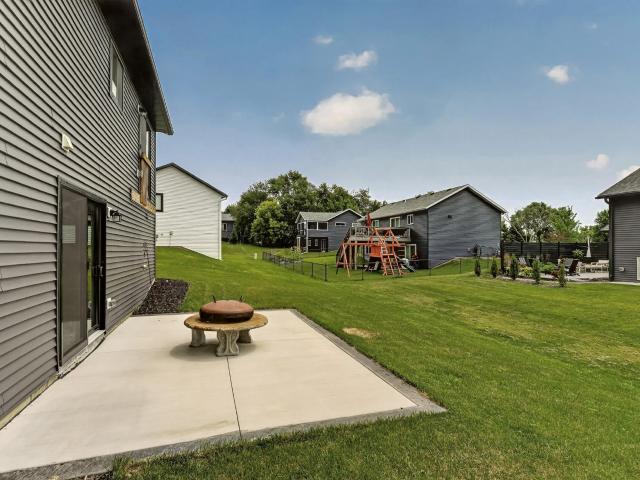 501 10th Street W