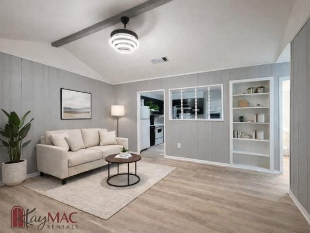 501 11th Ave, Meridian, MS 39301