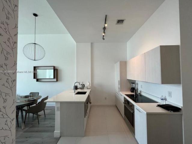 501 31st St NE #404, Miami, FL 33137